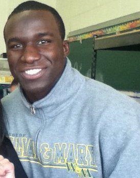 Terrence Mack (German Studies and IR, ’15) receives Robert Gates ...